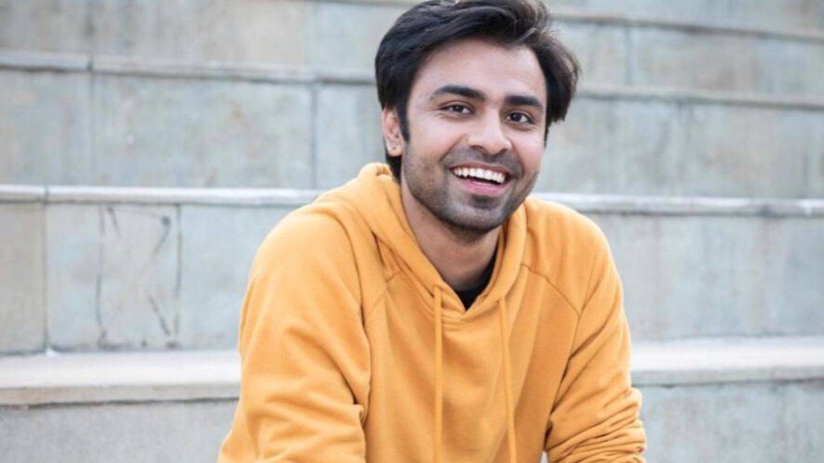 Jitendra Kumar Full Bio: Height, Age, Girlfriend, Family, and More ...